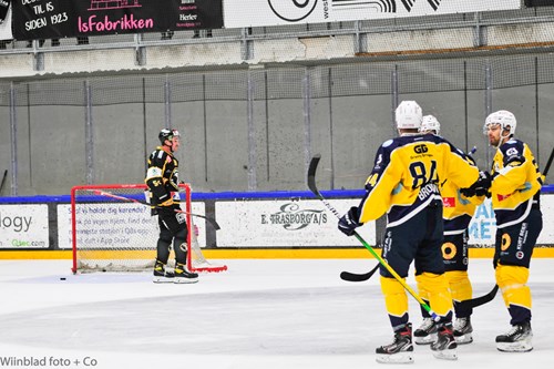 Metal Ligaen - SKARPE SKUD: Se billederne fra Herlev-Esbjerg Metal Ligaen - SKARPE SKUD: Se billederne fra Herlev-Esbjerg