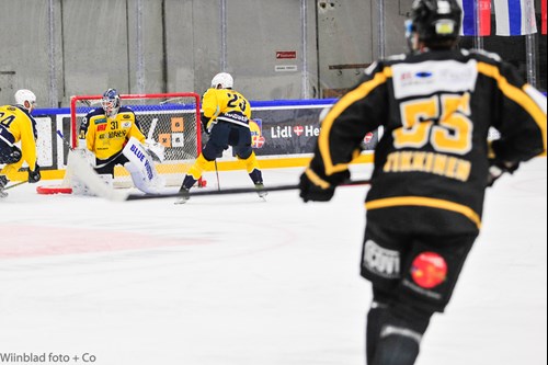 Metal Ligaen - SKARPE SKUD: Se billederne fra Herlev-Esbjerg Metal Ligaen - SKARPE SKUD: Se billederne fra Herlev-Esbjerg