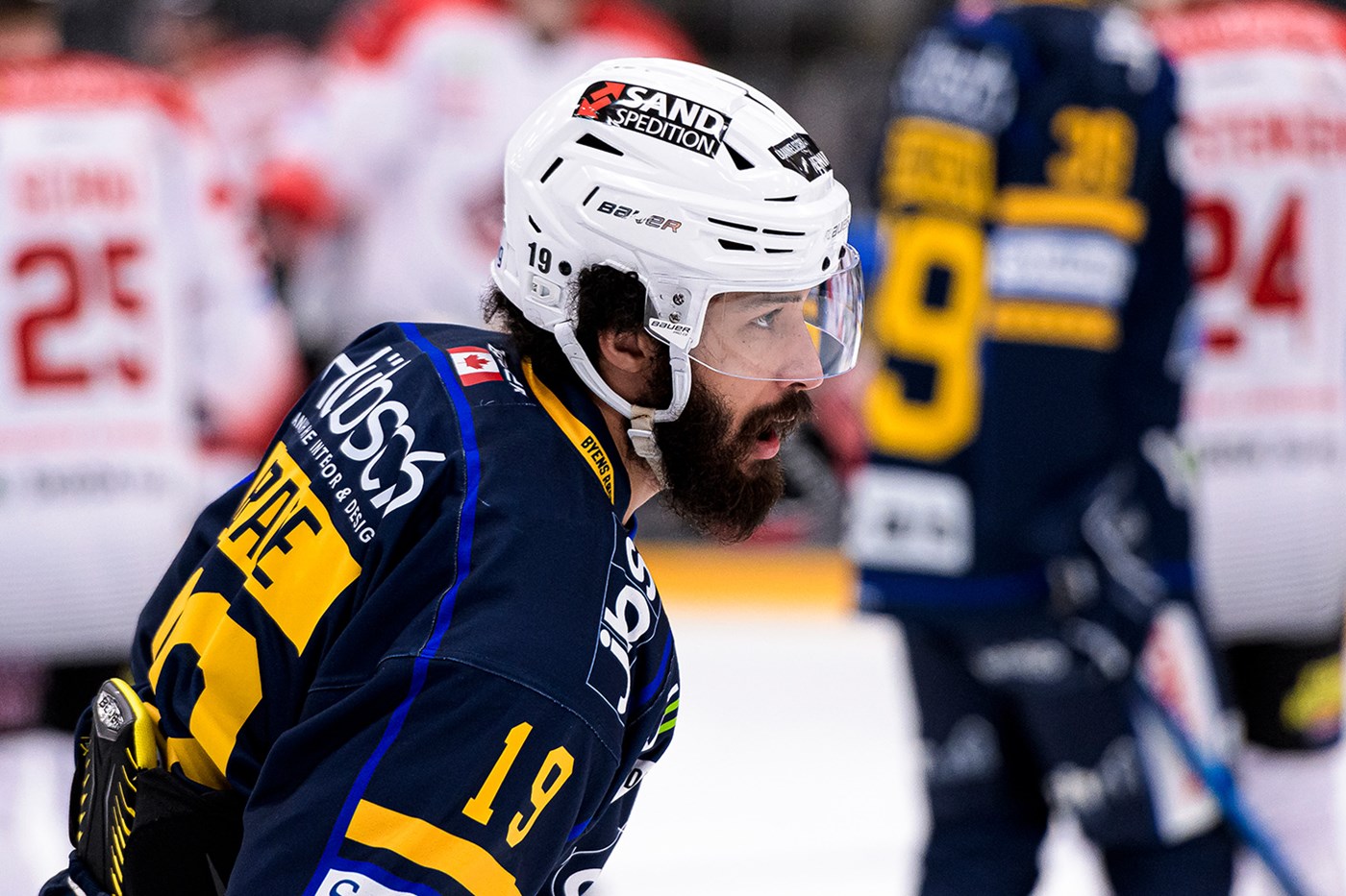 Metal Ligaen - Cameron Brace drager over Øresund