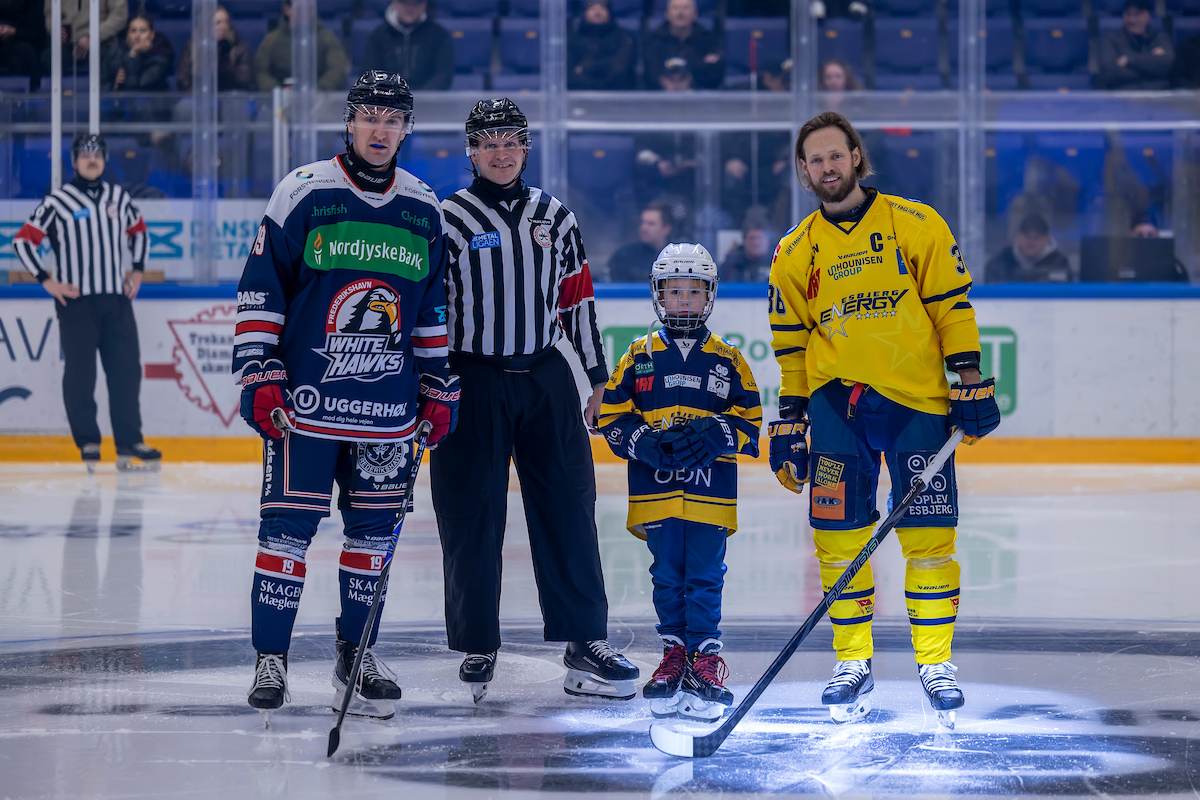 Metal Ligaen - SKARPE SKUD: Se billederne fra Esbjerg-Frederikshavn